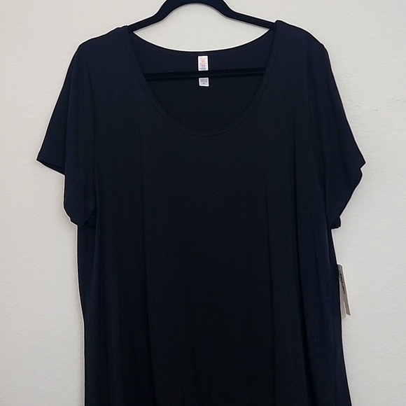 LuLaRoe | Tops | 3xl Black Lularoe Classic T | Poshmark